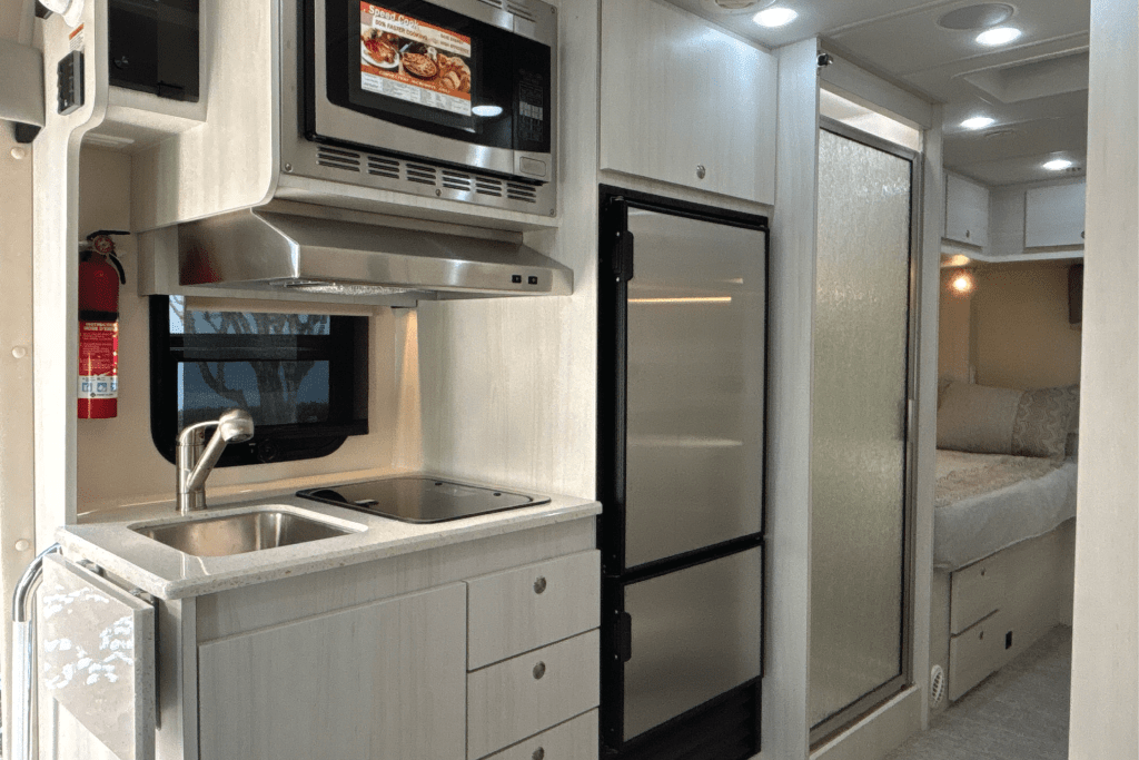 Platinum II 241XL – Coach House RV