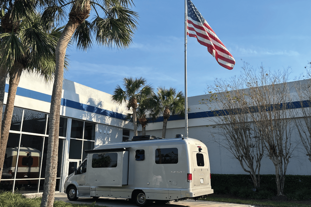 Platinum II 241XL – Coach House RV